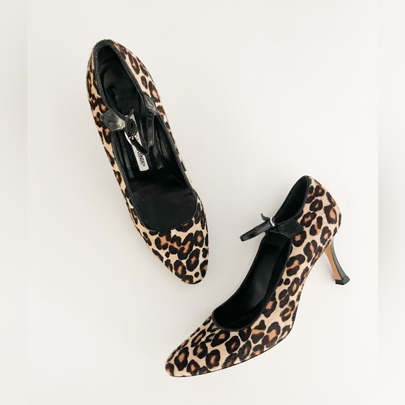 Manolo Blahnik | Shoes | Manolo Blahnik Leopard Print Pony Hair Mary ...